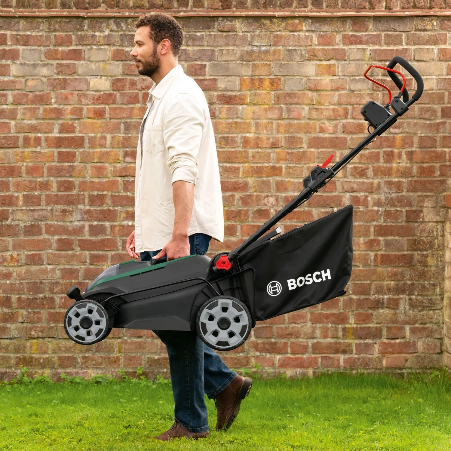 Bosch Aku sekačka na trávu ROTAK18V2-43 Solo