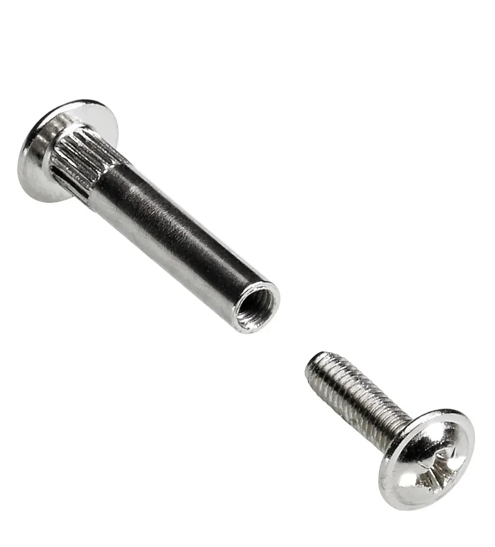 Hettich Spojovací šroub M4, poniklovaný, 28-38 mm, 10 ks nakoupit u OBI