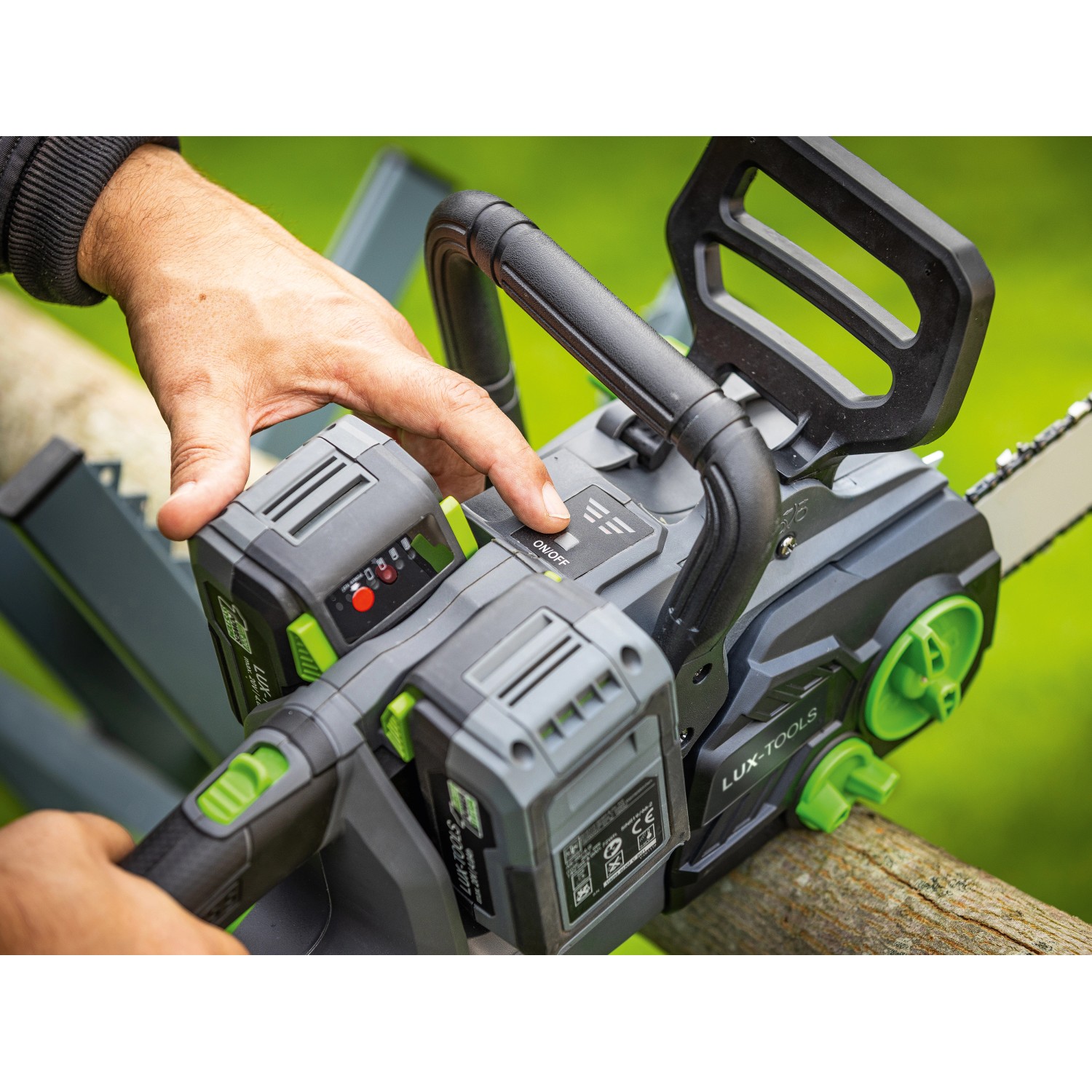 LUX-TOOLS 1 PowerSystem Aku řetězová pila A-KS-2x20/405 Solo nakoupit u OBI