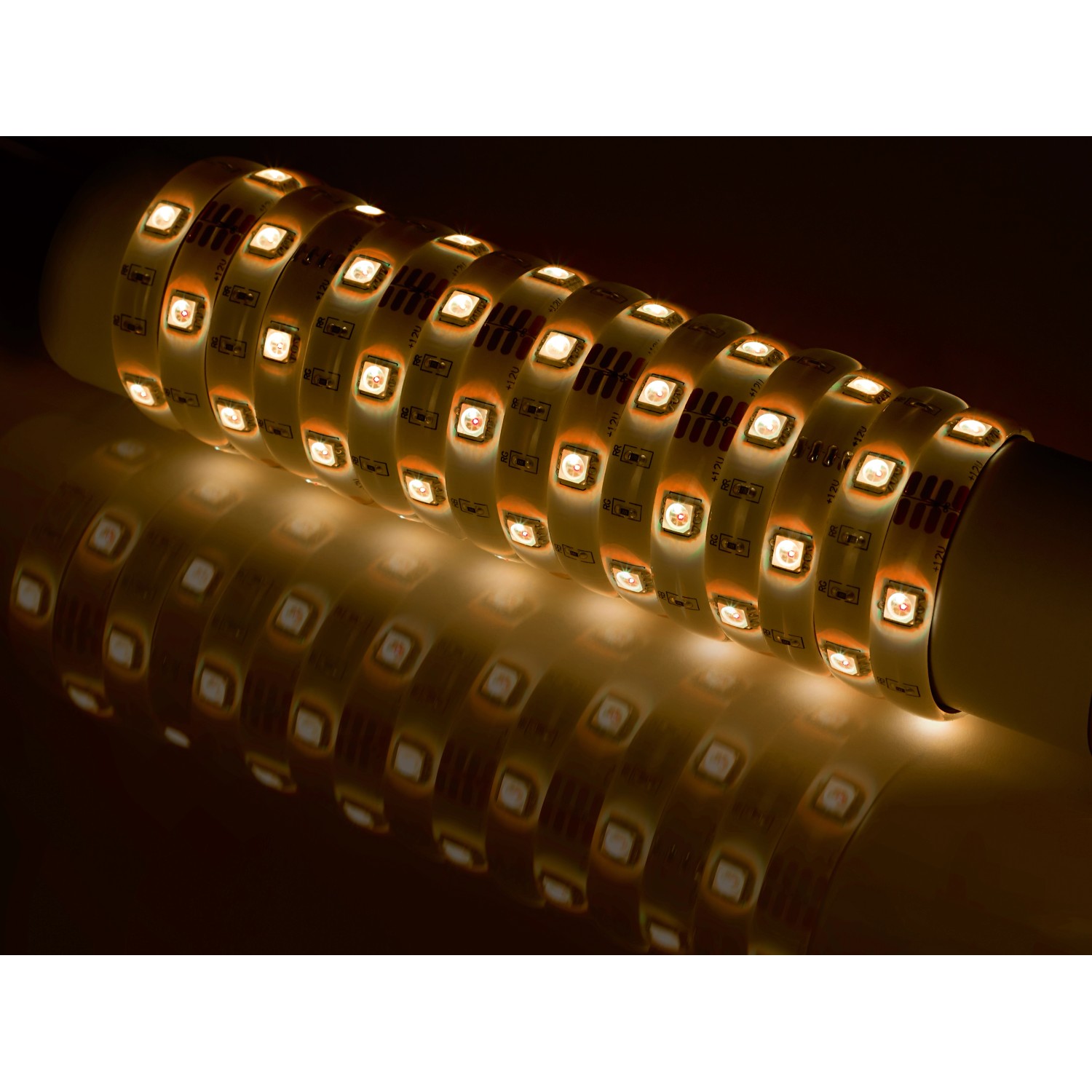 Flexibilní LED pásek s přepínáním barev/RGB 10 m nakoupit u OBI