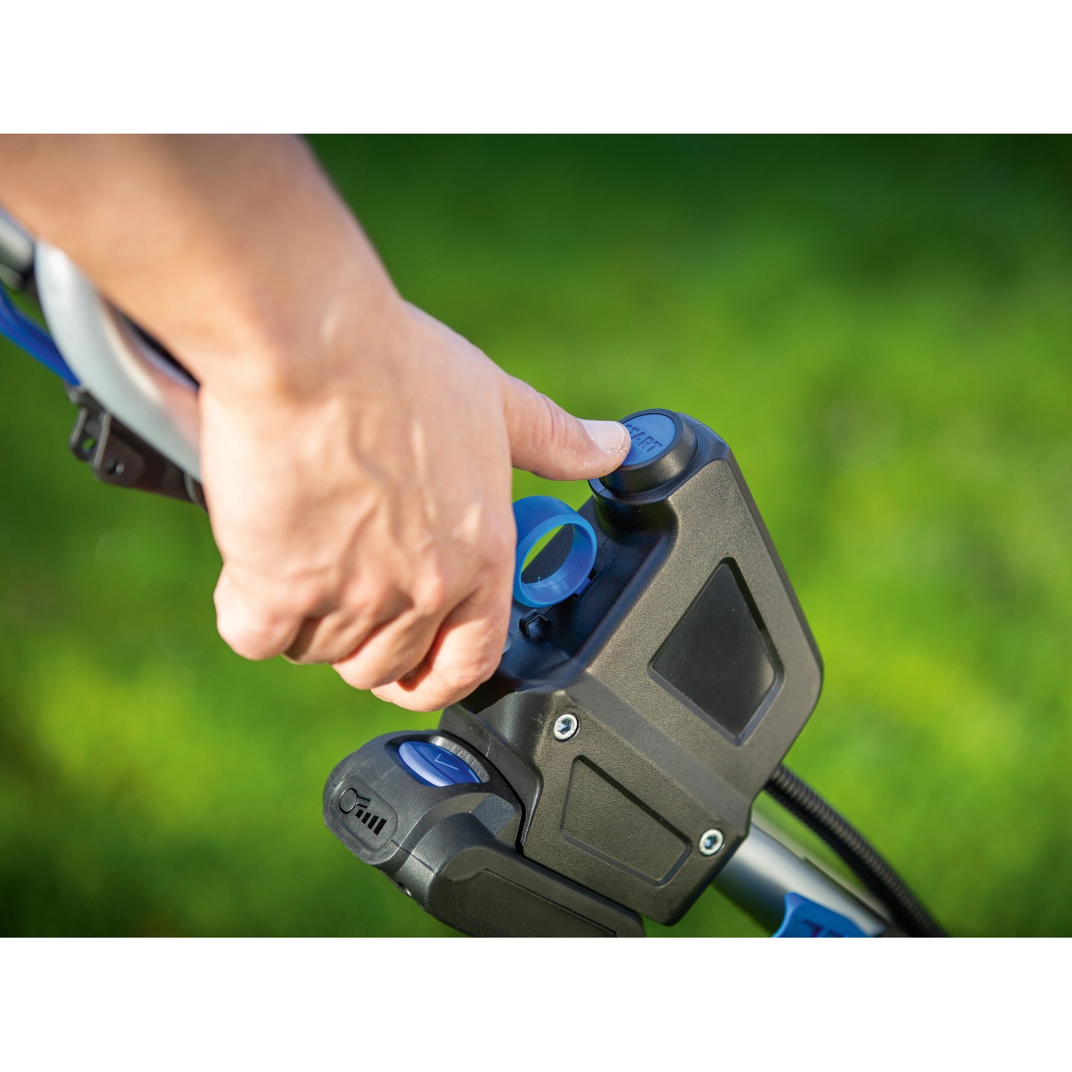 LUX-TOOLS Benzínová sekačka na trávu B-RM-46-AE B, 2 300 W