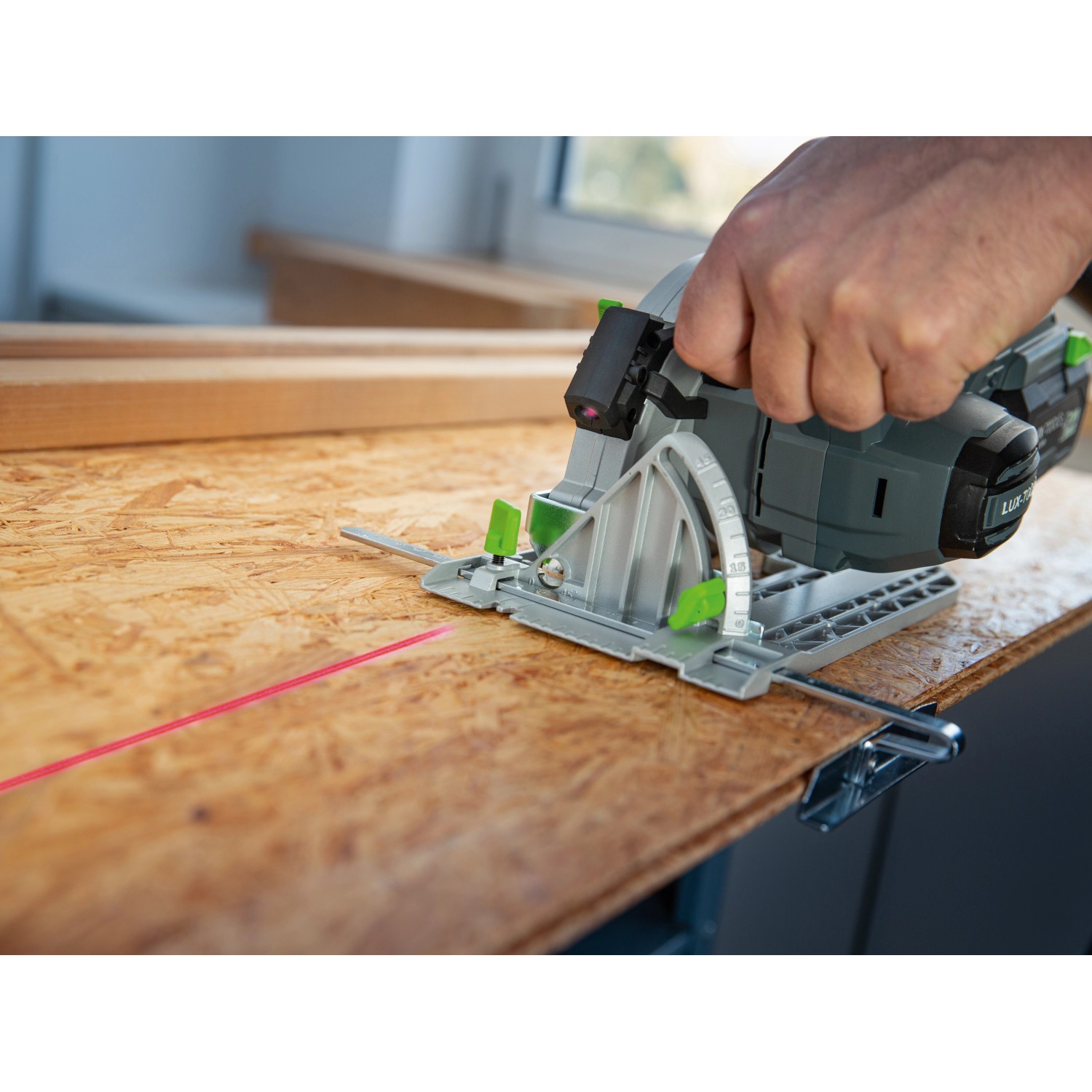 LUX-TOOLS 1 PowerSystem Aku ruční kotoučová pila A-KS-20/150 A koupit v OBI