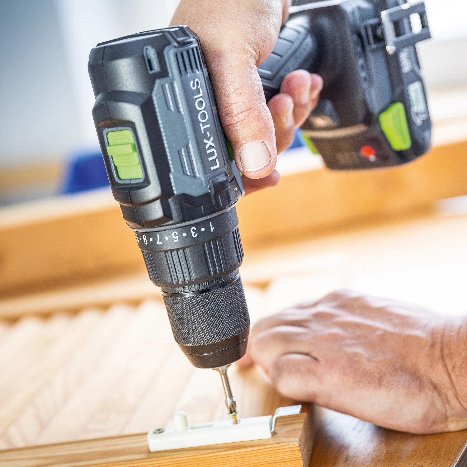 LUX-TOOLS 1 PowerSystem Aku vrtací šroubovák A-BS-20 B Solo nakoupit u OBI