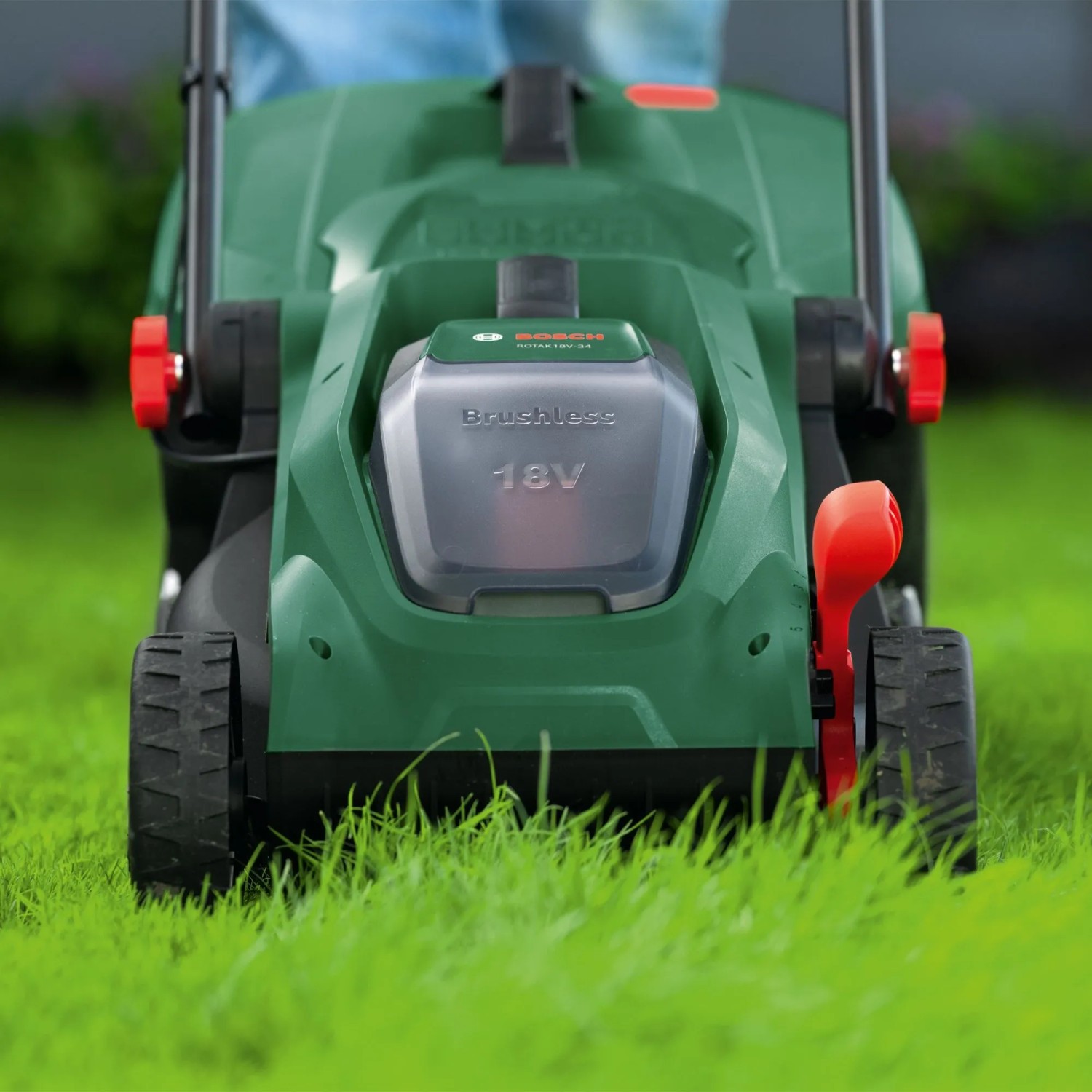 Bosch Aku sekačka na trávu ROTAK18V-34 Solo