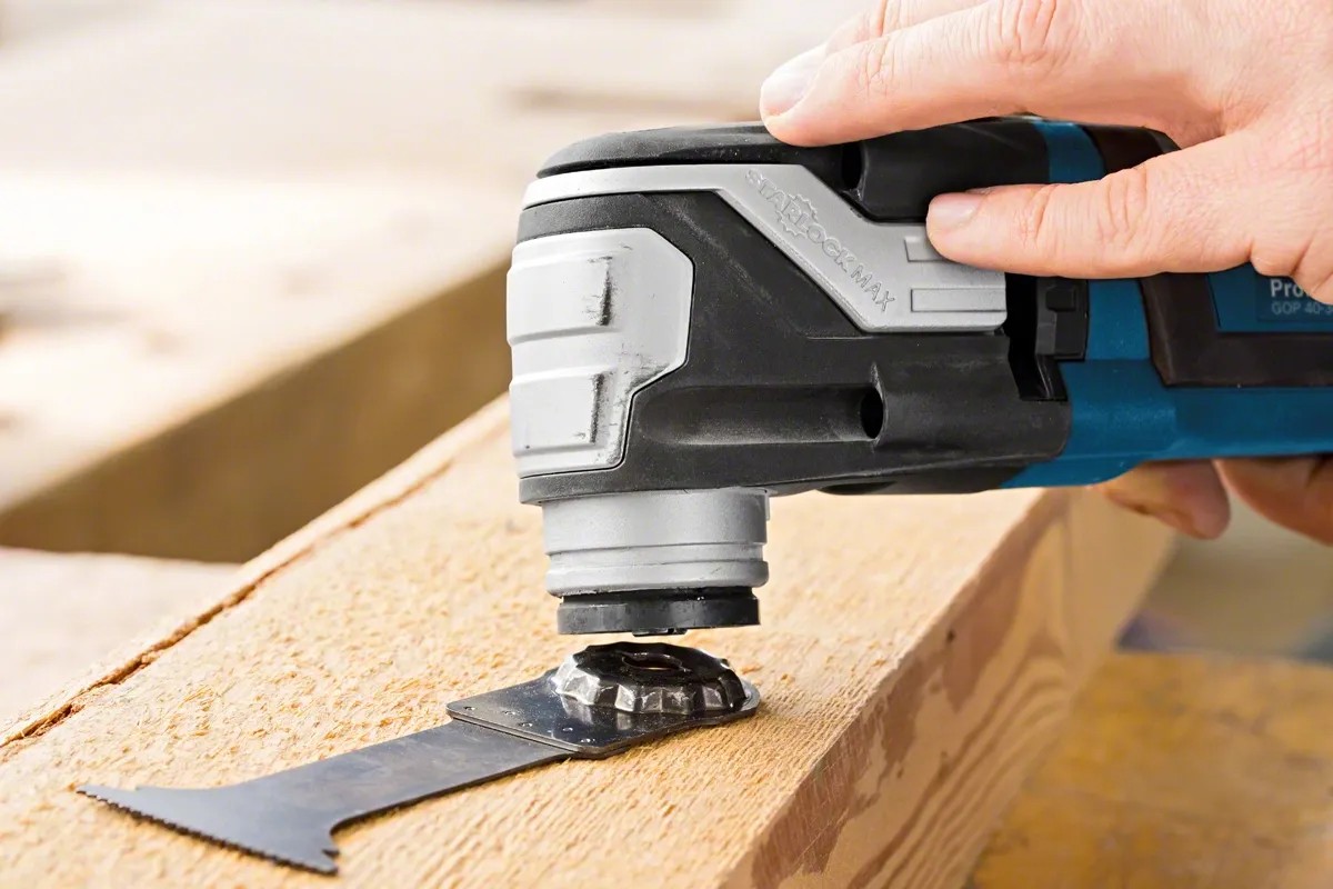 Bosch Professional Multicutter GOP 55-36 v kartonové krabici nakoupit u OBI