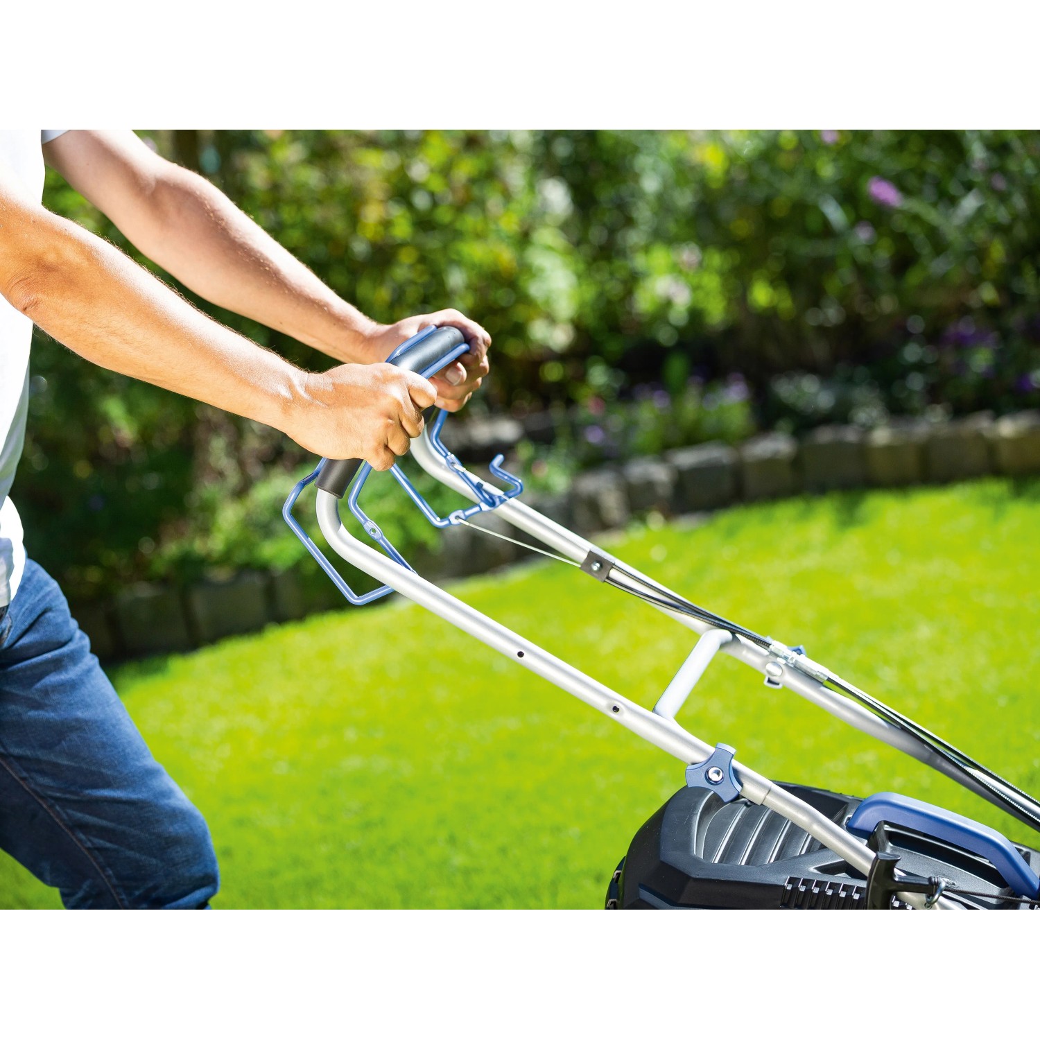 LUX-TOOLS Benzínová sekačka na trávu B-RM-51-A B, 2 600 W