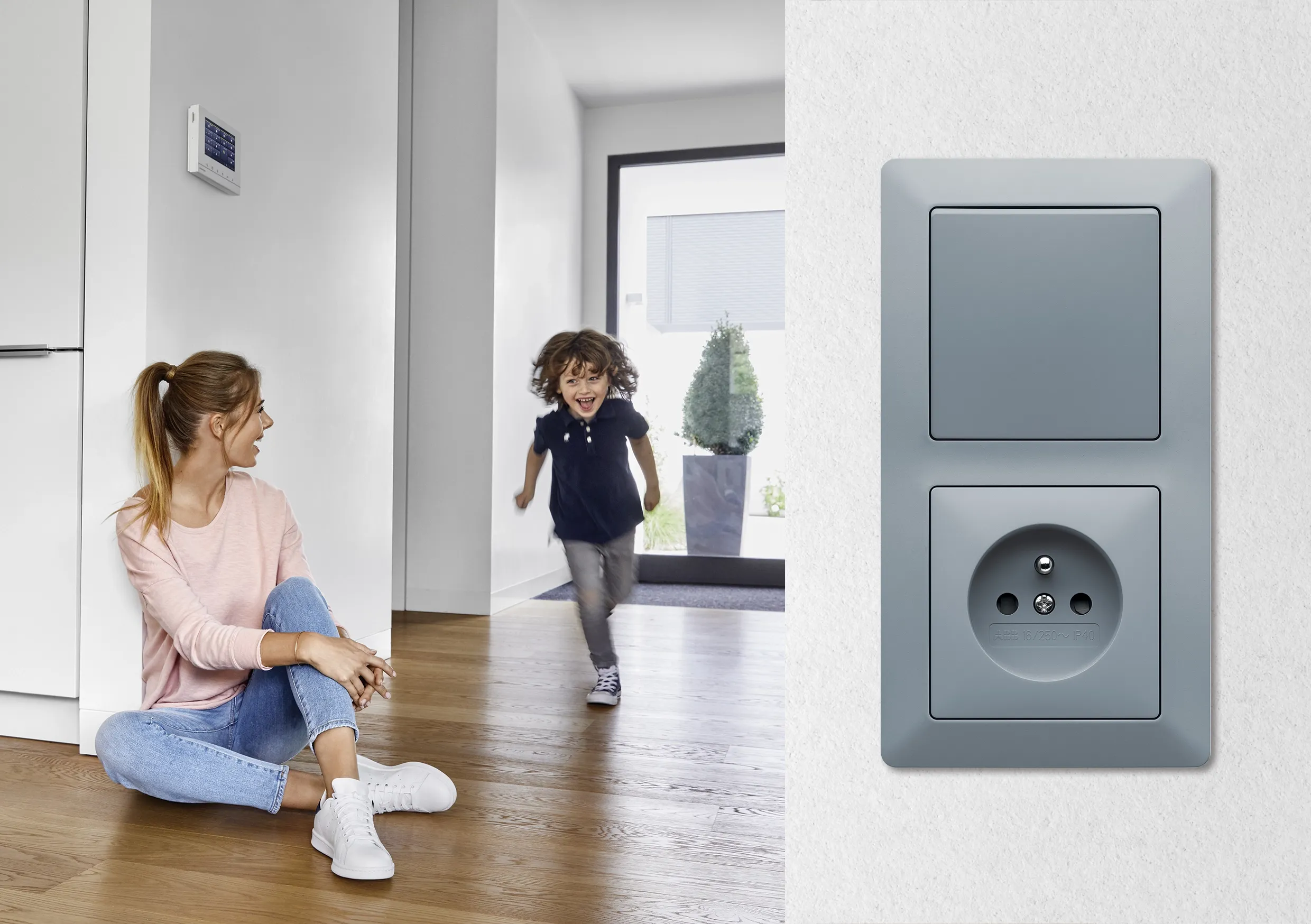 ABB Rámeček 5-násobný Zoni, šedá/bílá koupit v OBI